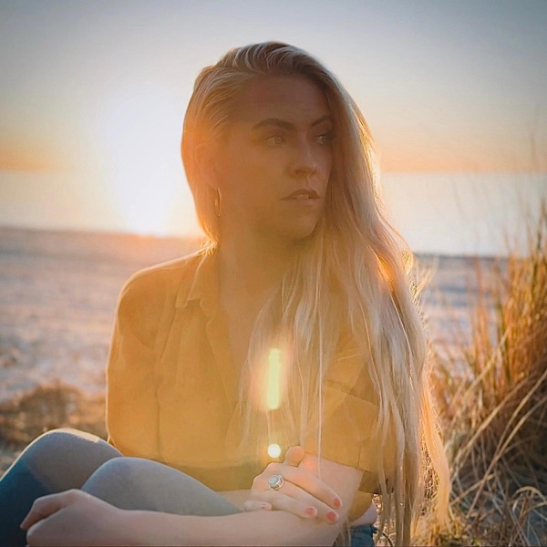 "Let Me Go" by Halocity With Marina Bennett Is A Soulful Pop Journey About Moving On ...