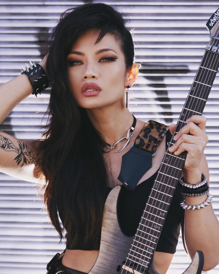 Guitarist Kiki Wong to Join The Smashing Pumpkins for 2024 Tour - Sinusoidal Music