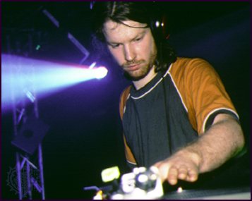 The Sandpaper, The Blender, and the Legend of Aphex Twin - Sinusoidal Music